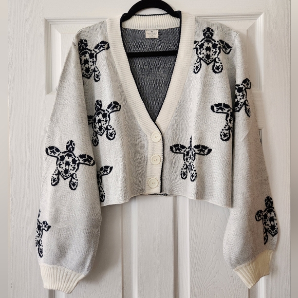 Simply Southern | Sweaters | Nwt Simply Southern Cropped Turtle ...